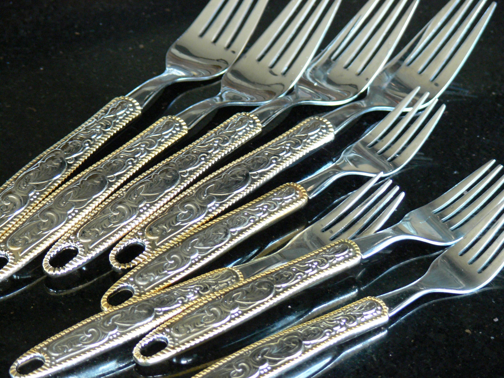 Western Buckle Stainless Silverware Dinner Set (12 piece set) by Cowbo ...